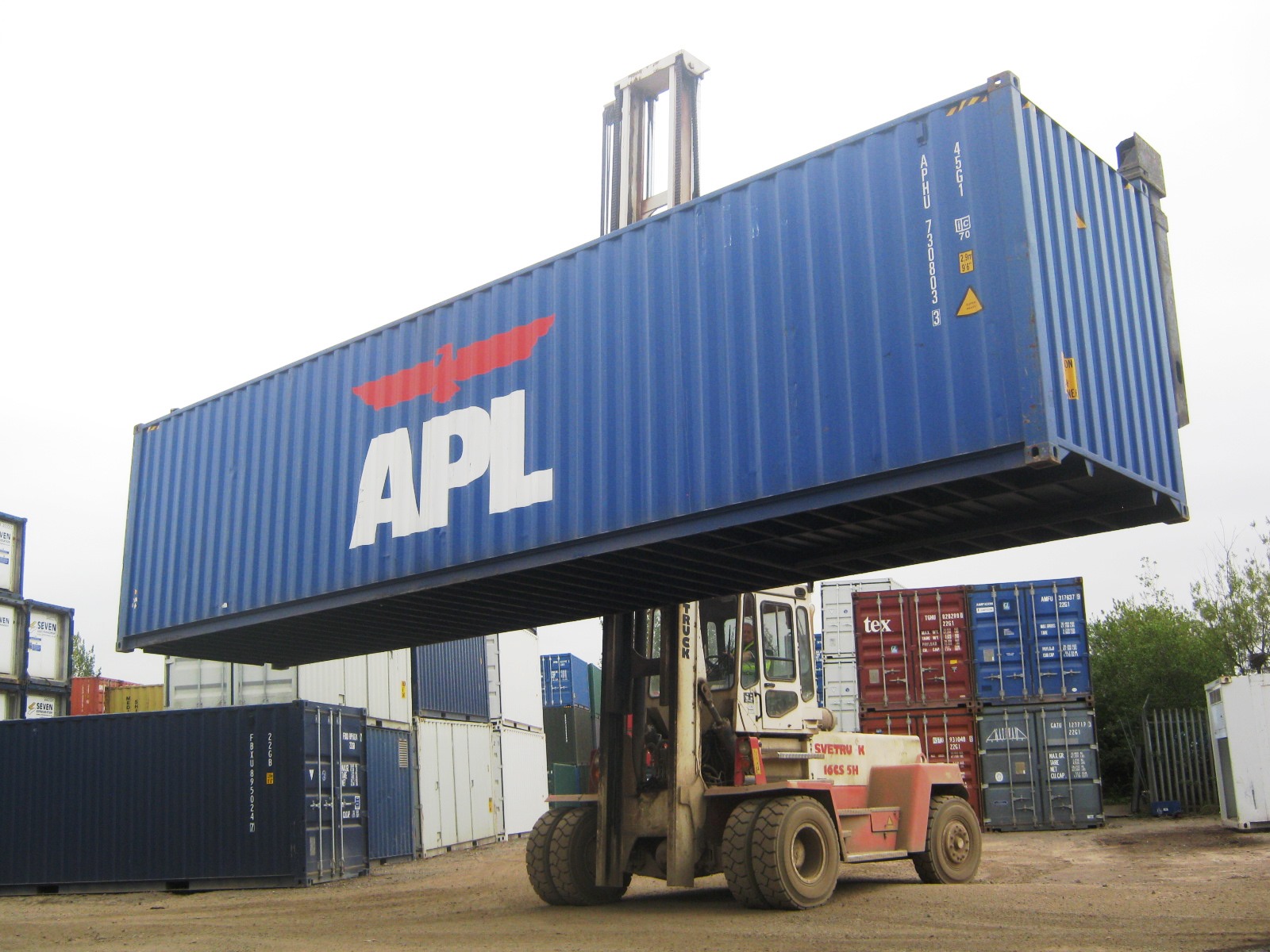 S Jones Containers wins APL Depot Services Contract