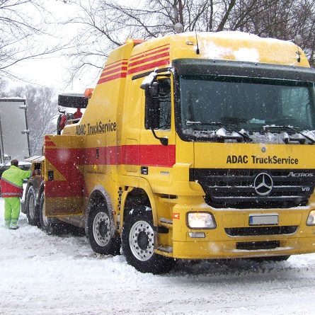 Watch out for ice slabs on roofs this winter